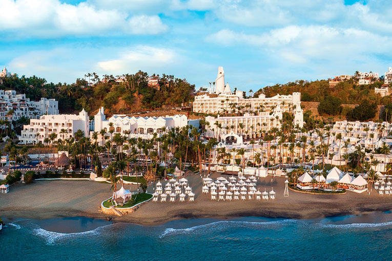 Tres Hoteles de playa perfectos para disfrutar de tus vacaciones en Colima